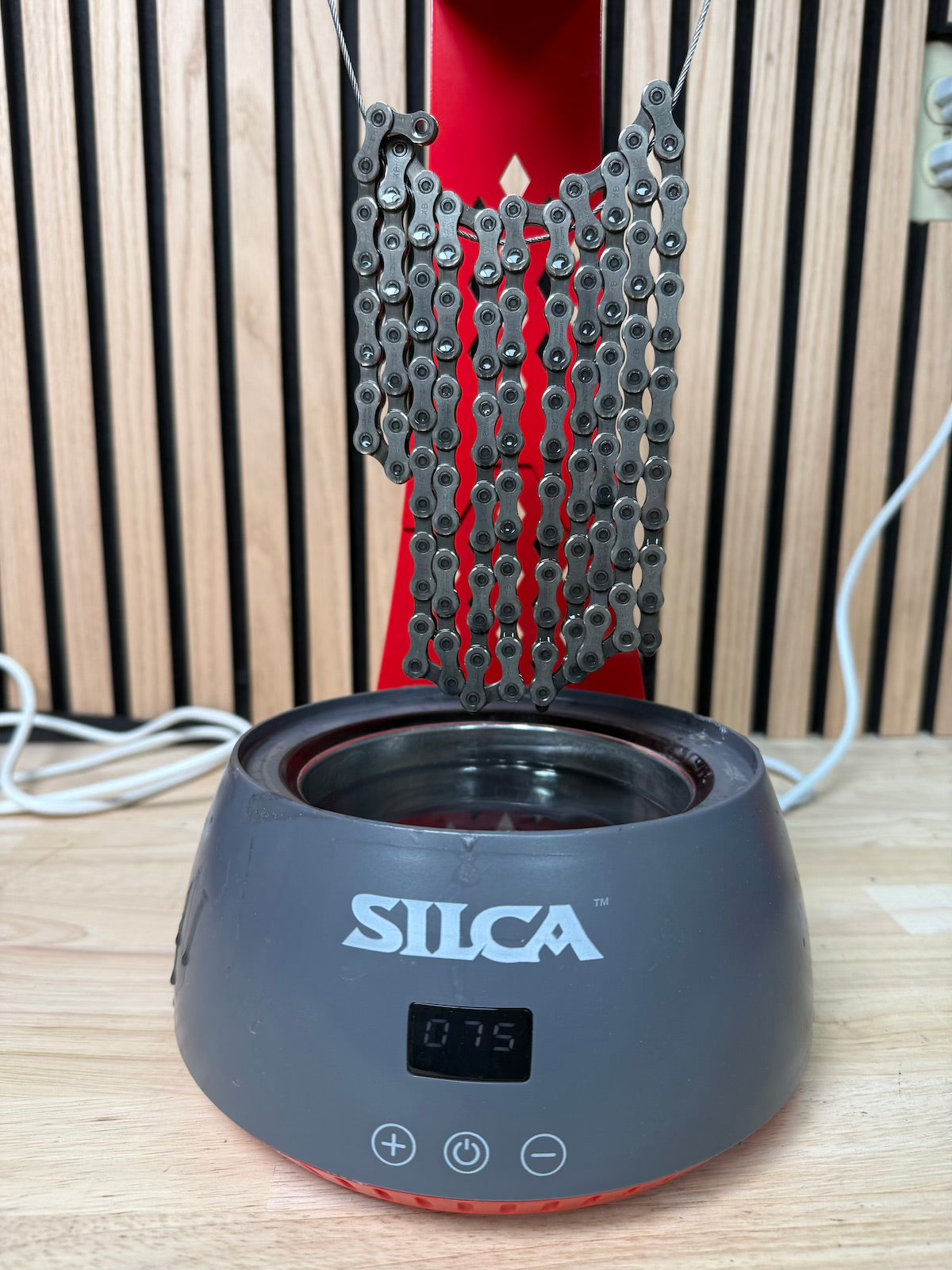 Does Your Chain Wax Temperature Matter? - SILCA
